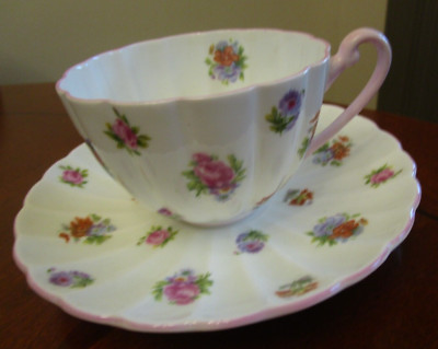 VINTAGE SHELLY BONE CHINA CUP & SAUCER ROSES PANSIES FORGET ME NOTS | eBay