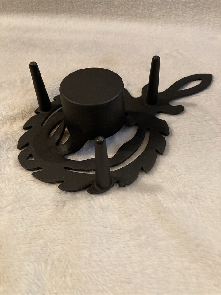 Vintage Cast Iron Tea Light Trivet Warming Stand Laurel Wreath Kitchen ...