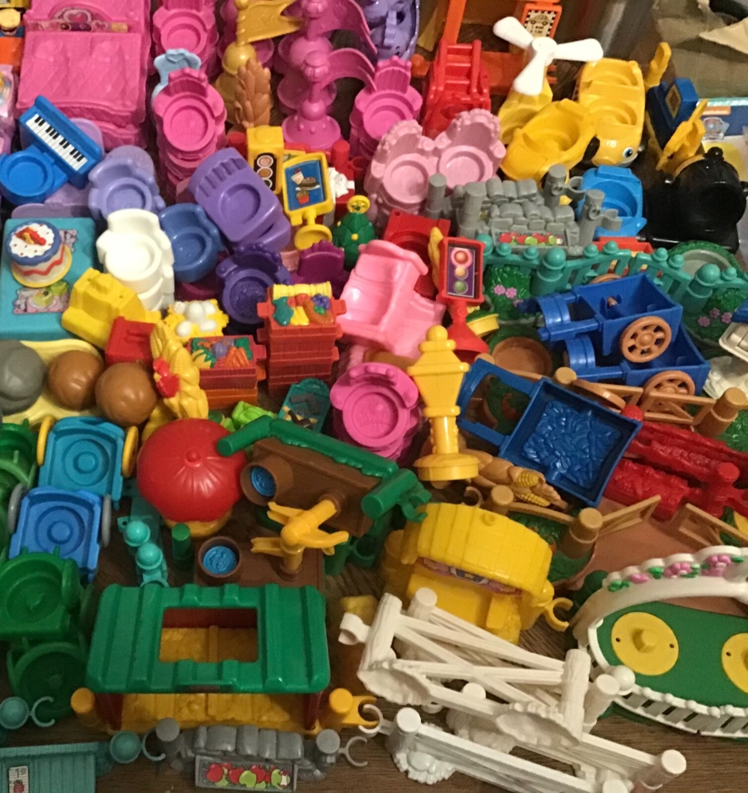 FP Little People Lot -You Pick- Castle Furniture Cars Trucks Farm ...