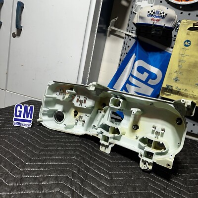 81-87 CHEVY GMC SILVERADO SQUAREBODY INSTRUMENT CLUSTER Plastic Gauge ...