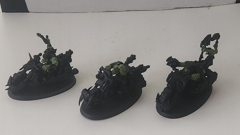 Warhammer 40K Ork Warbikers Unit Miniatures Primed Black Orks | eBay