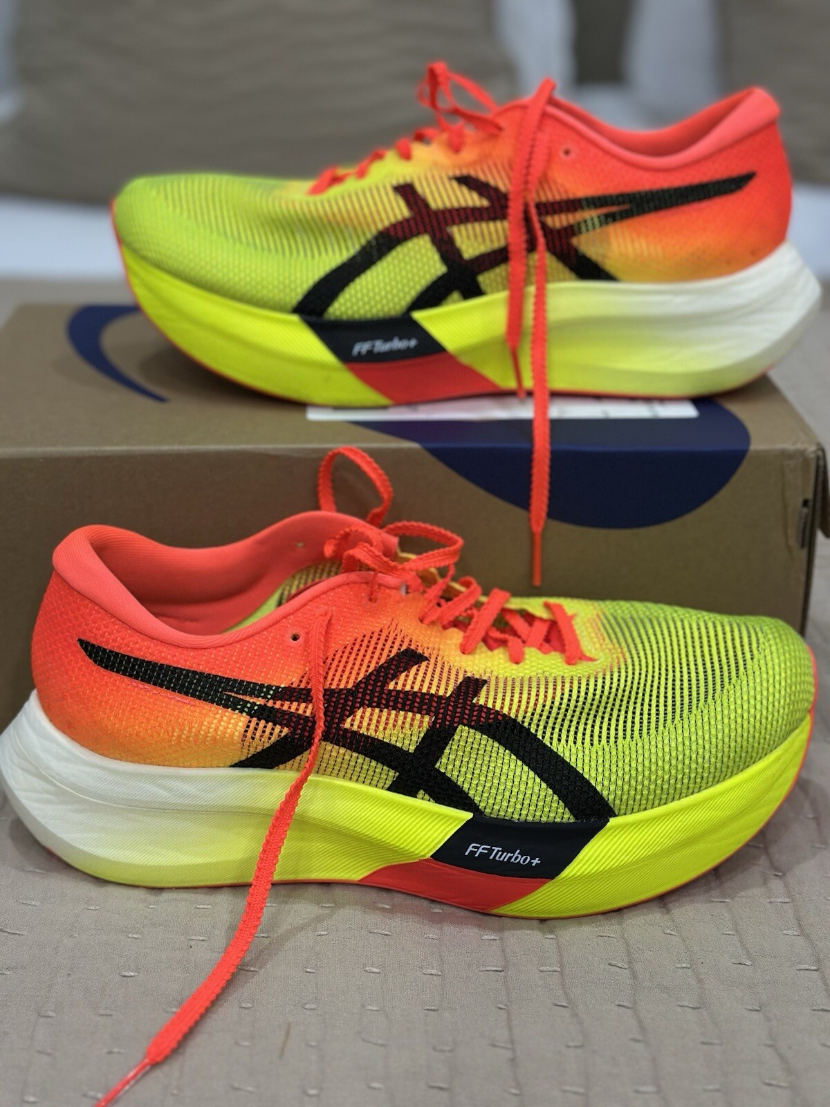 ASICS Metaspeed Sky Paris (ONLY 5 miles of usage, original packaging ...