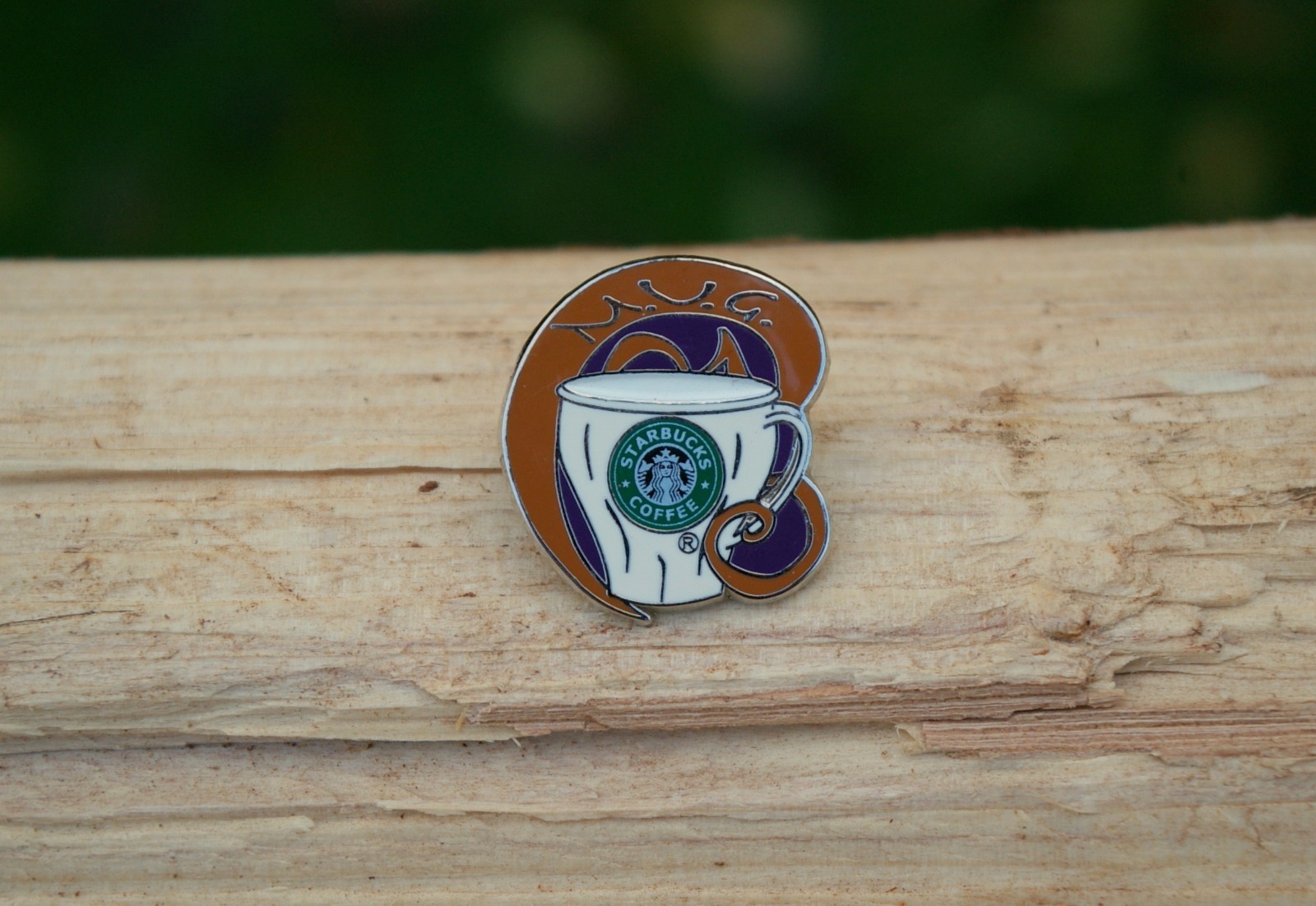 Starbucks Coffee Company Award Pin Pinback M.U.G. Moves of Uncommon ...