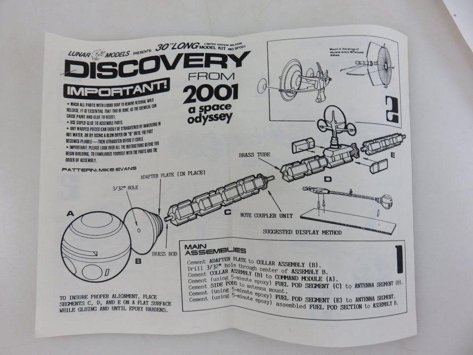 Lunar Models 2001 A Space Odyssey DISCOVERY XD-1 1/211 Scale 30" Long ...