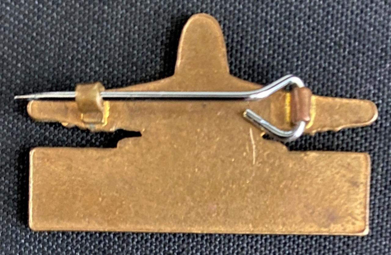 HEATHROW AEROPLANE AIRPORT VINTAGE ENAMEL LAPEL PIN BADGE | eBay UK