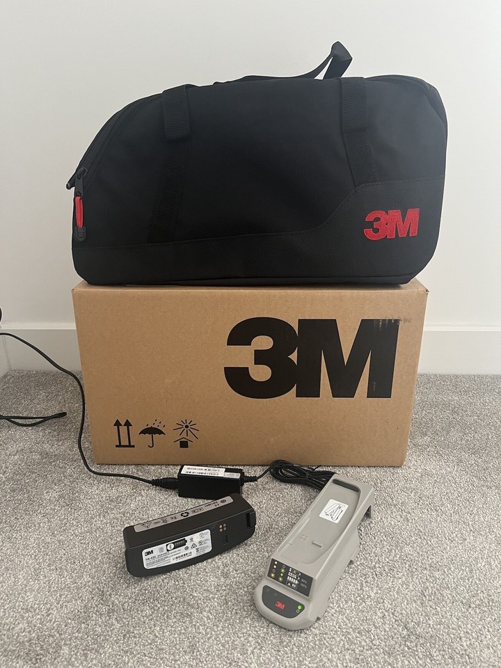 3M Versaflo Battery Charger With 3M TR-332 Battery + 3M Speedglas Carry ...