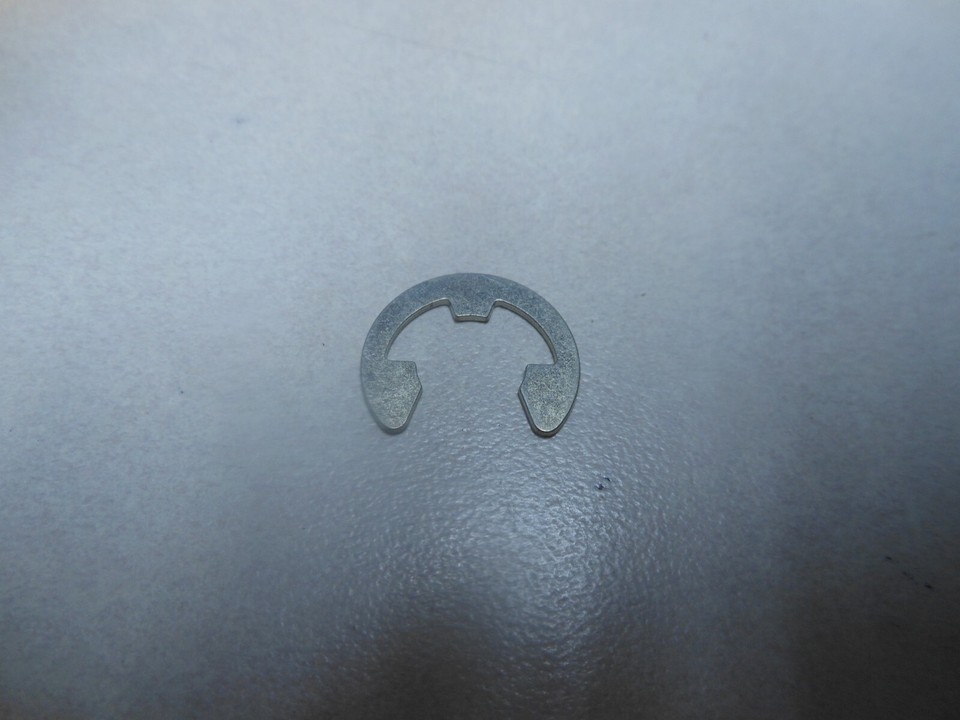 NOS Suzuki OEM E-Ring 77-79 GS750/PE250 78-79 PE175 76-78 RM100 08332 ...