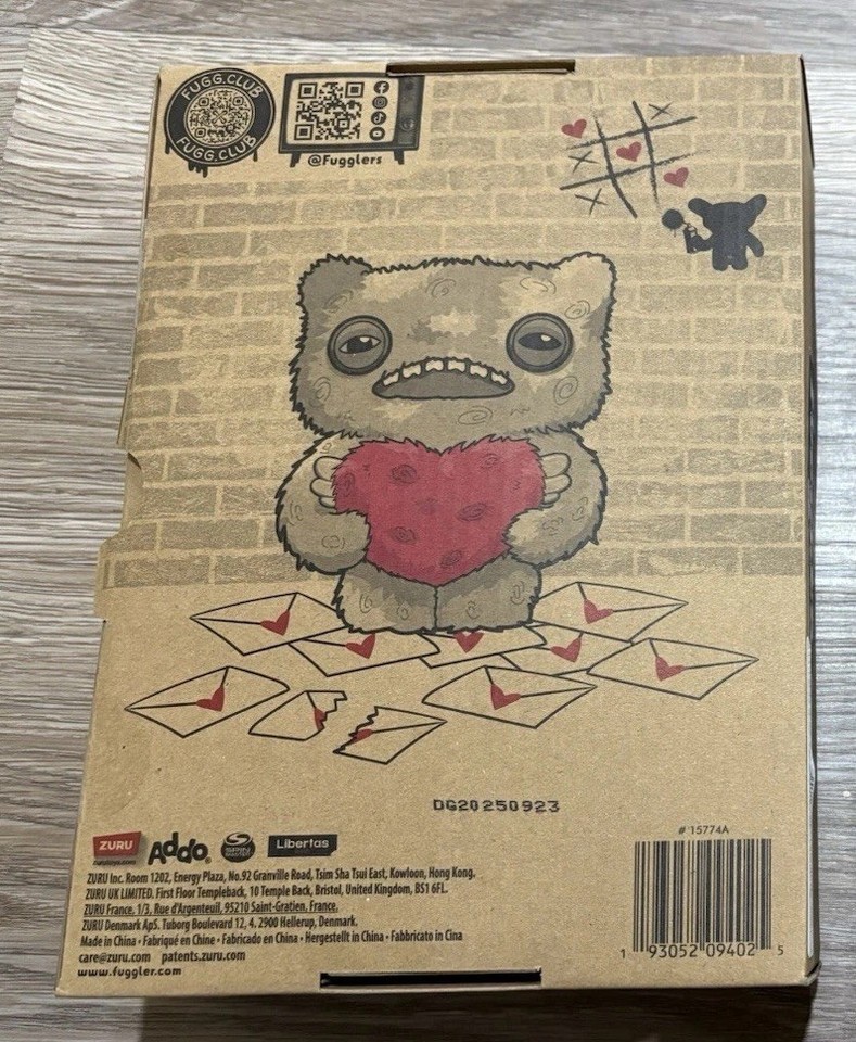 Fuggler Love Fugg Series 2 9" Red ANNOYED ALIEN Gold Heart Funny Ugly ...