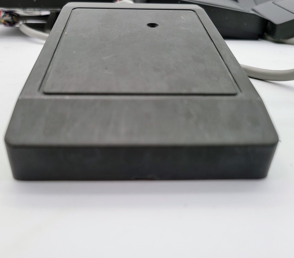 Lot of 17 HID GLOBAL CORPORATION THINLINE II 5395CG100 SWITCH PLATE ...