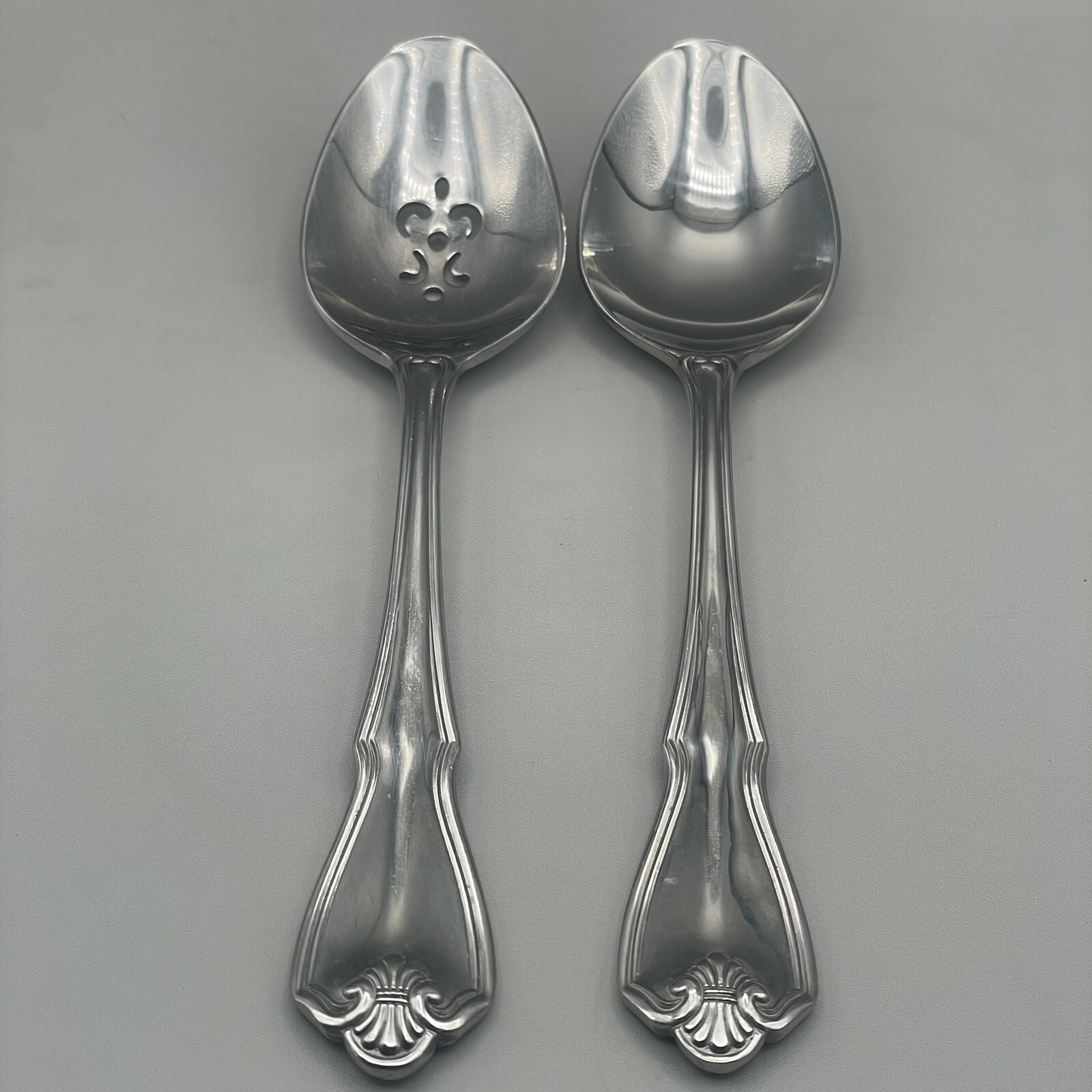 Lot of 2 Oneida Serving Spoons King James Solid and Slotted Flatware AA ...