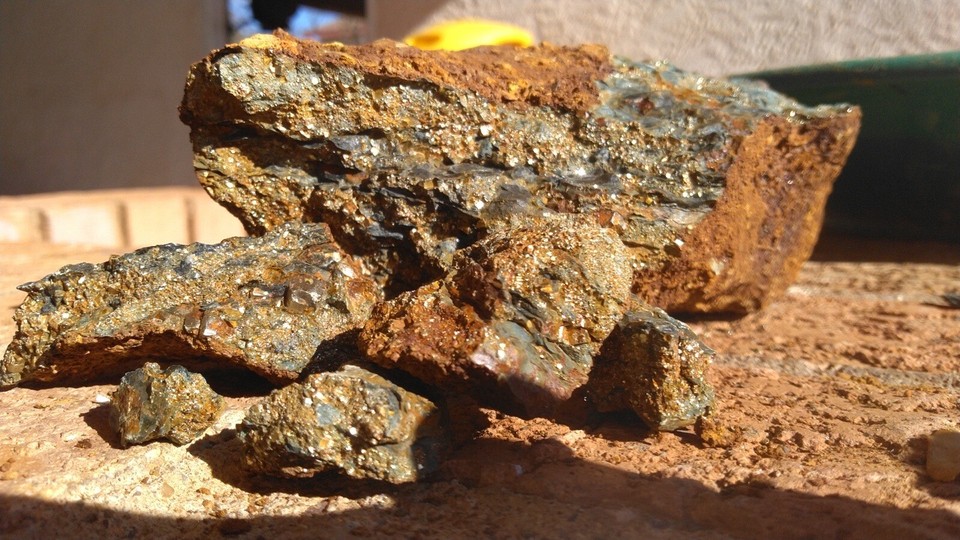 60lbs of green shale arizona gold silver copper ore from the vein | eBay