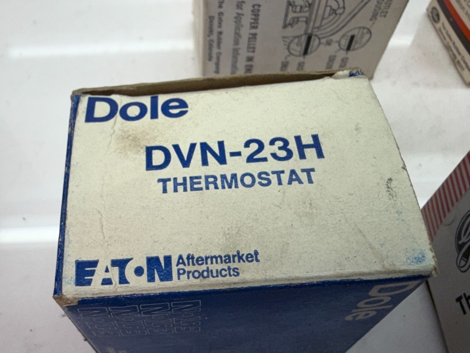 (5) NOS Vintage Gates / Eaton Thermostat Lot 5538 33006 5508 5518 DVN ...