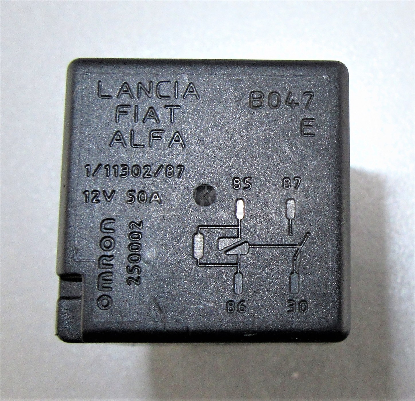 670-Fiat Alfa Lancia /2009-2017 4-Pin Black Relay 1/11302/87 Omron ...