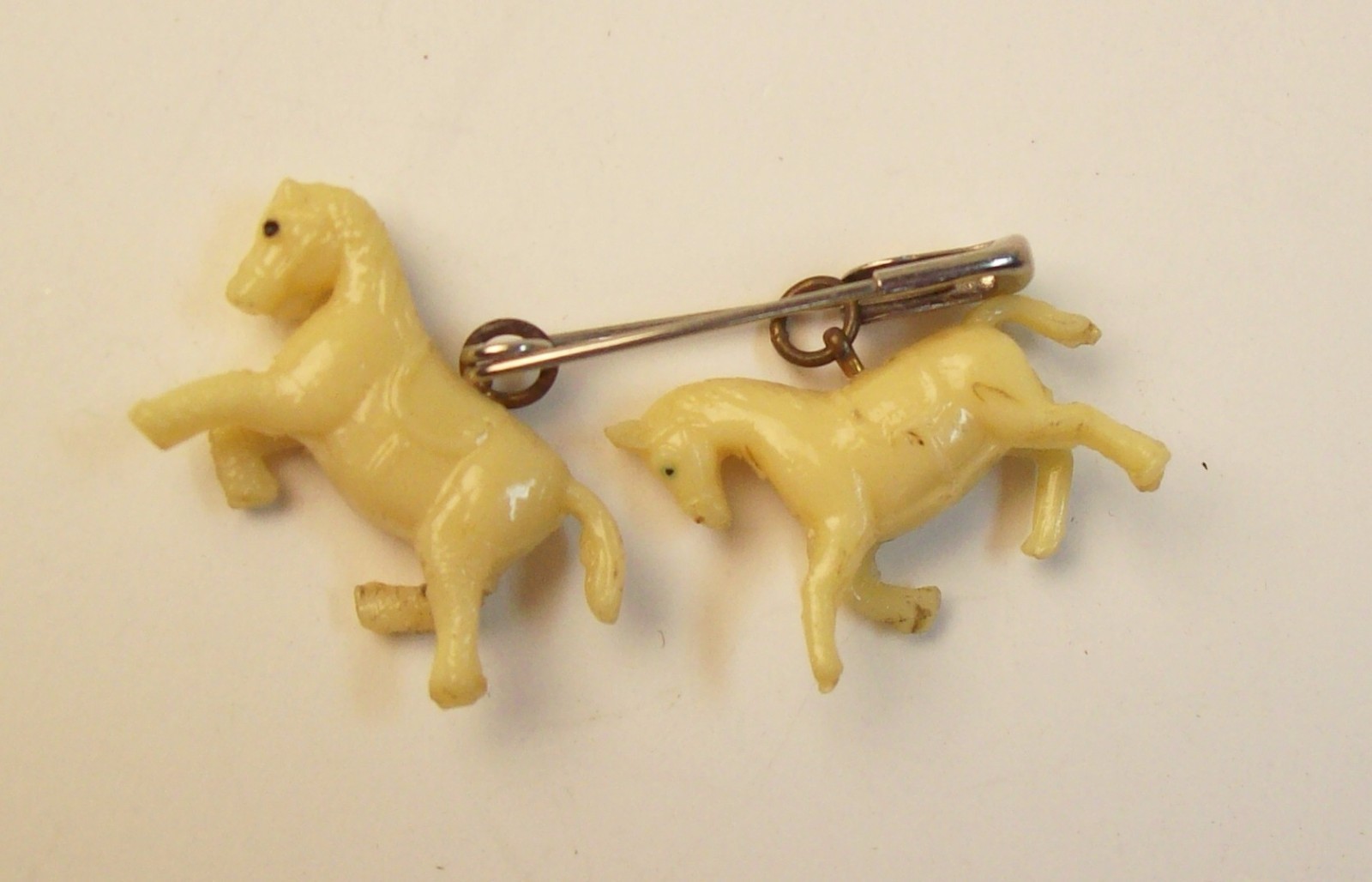 Vintage Pair of Cracker Jack Toys Trinkets Gumball Prizes | eBay