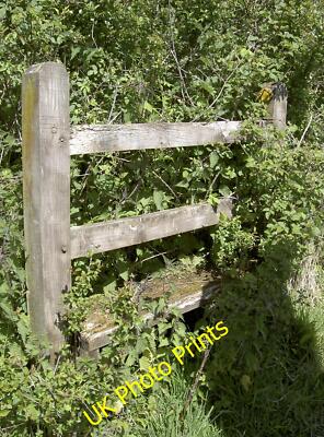 Photo 6x4 Not quite the road to nowhere North Wick/ST5865 This stile ...