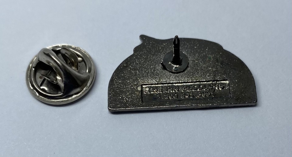 The Quilted Fox Quilt Shop St. Louis Missouri 2000 Lapel Pin (Z27) | eBay