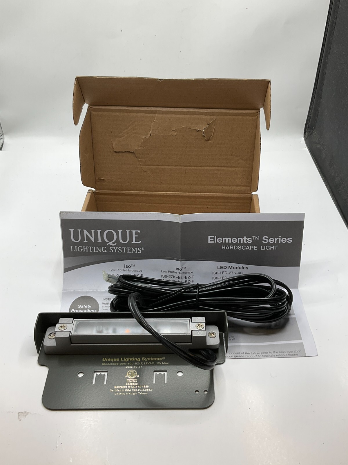 (1) Unique Lighting Systems ELEMENTS SERIES Ledge Light Alloy IS-6-30K ...