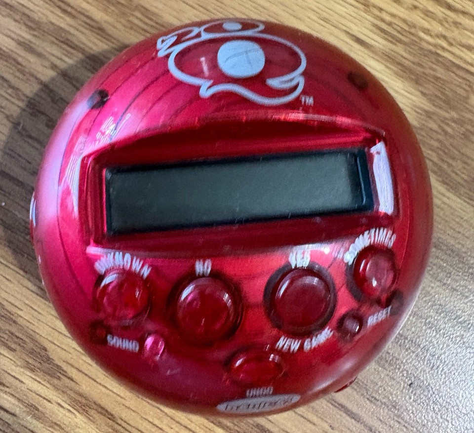 Radica 20Q 20 Questions Electronic Handheld Game Red 2005 Tested ...