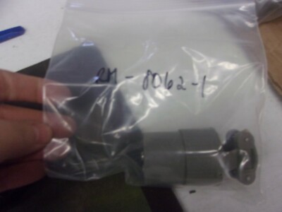 LOT OF 8 RODALE RM 8062-1 TURN TYPE GROUNDING 3 PRONG PLUG 15A 250V | eBay