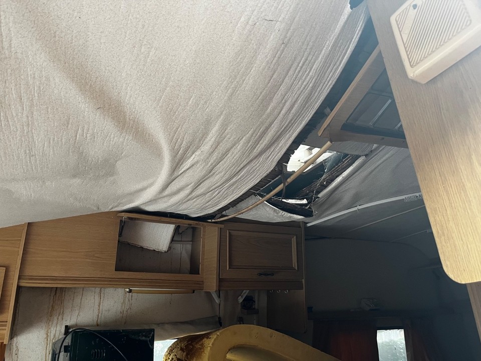 LEDA Quantock By Avondale - 5 Bth Caravan For Salvage. 1990. | eBay UK