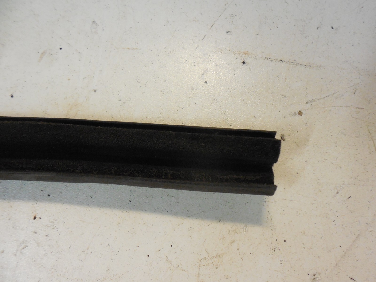 03-06 Mercedes W211 E55 AMG Rear Right Inner Door Window Track Guide ...