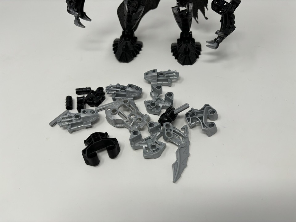 Vezon Only W/ Cape Lego Bionicle 8764 Plus Some Extra Parts ...