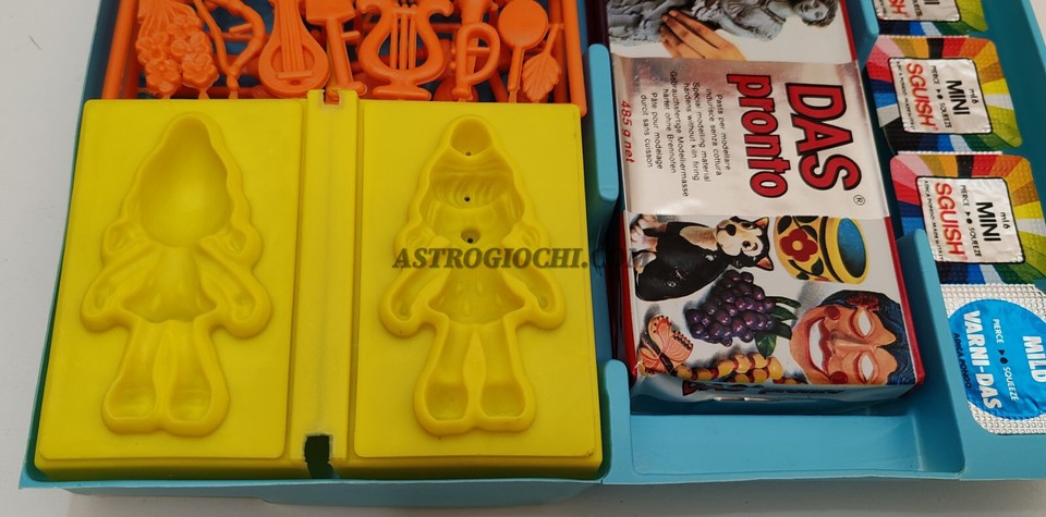 PLAY DAS ADICA PONGO PEYO PUFFI PUFFETTA SMURFS VINTAGE 1983 NEW IN BOX ...