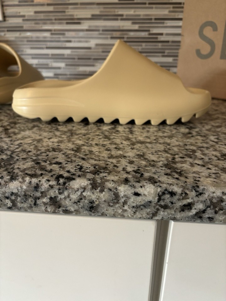 Bone Yeezy Slides SIZE 9 BRAND NEW | eBay