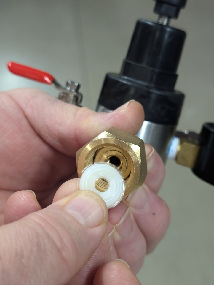 25 Pack of Nylon Washers for CO2 Regulators, CO2 Regulator Washer, Free ...