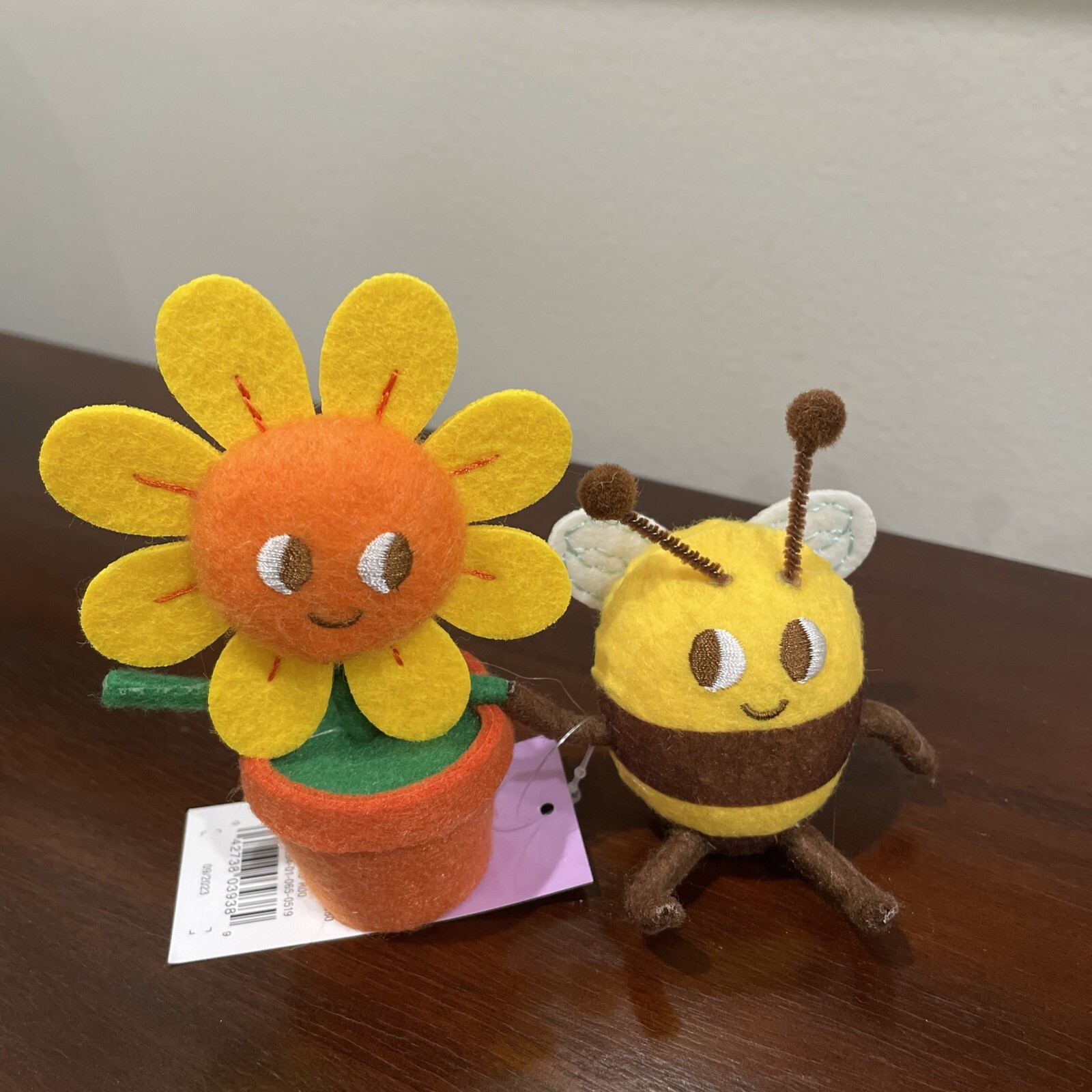 Bumble Bee & Flower Felt Duo Spring 2024 Spritz Target Figurine NEW | eBay
