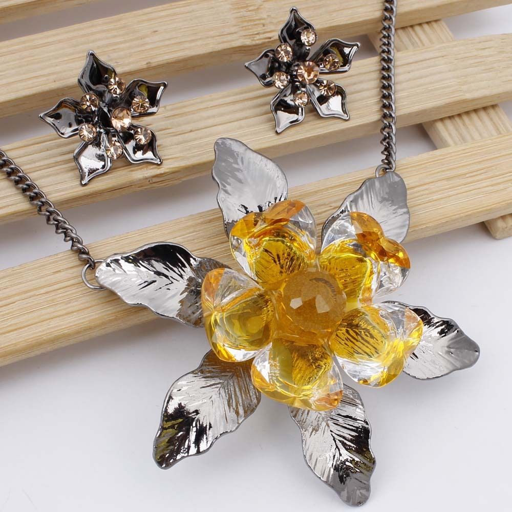 14 k White Gold Plated Flower Crystal Acrylic 2 Pieces Jewelry Set | eBay