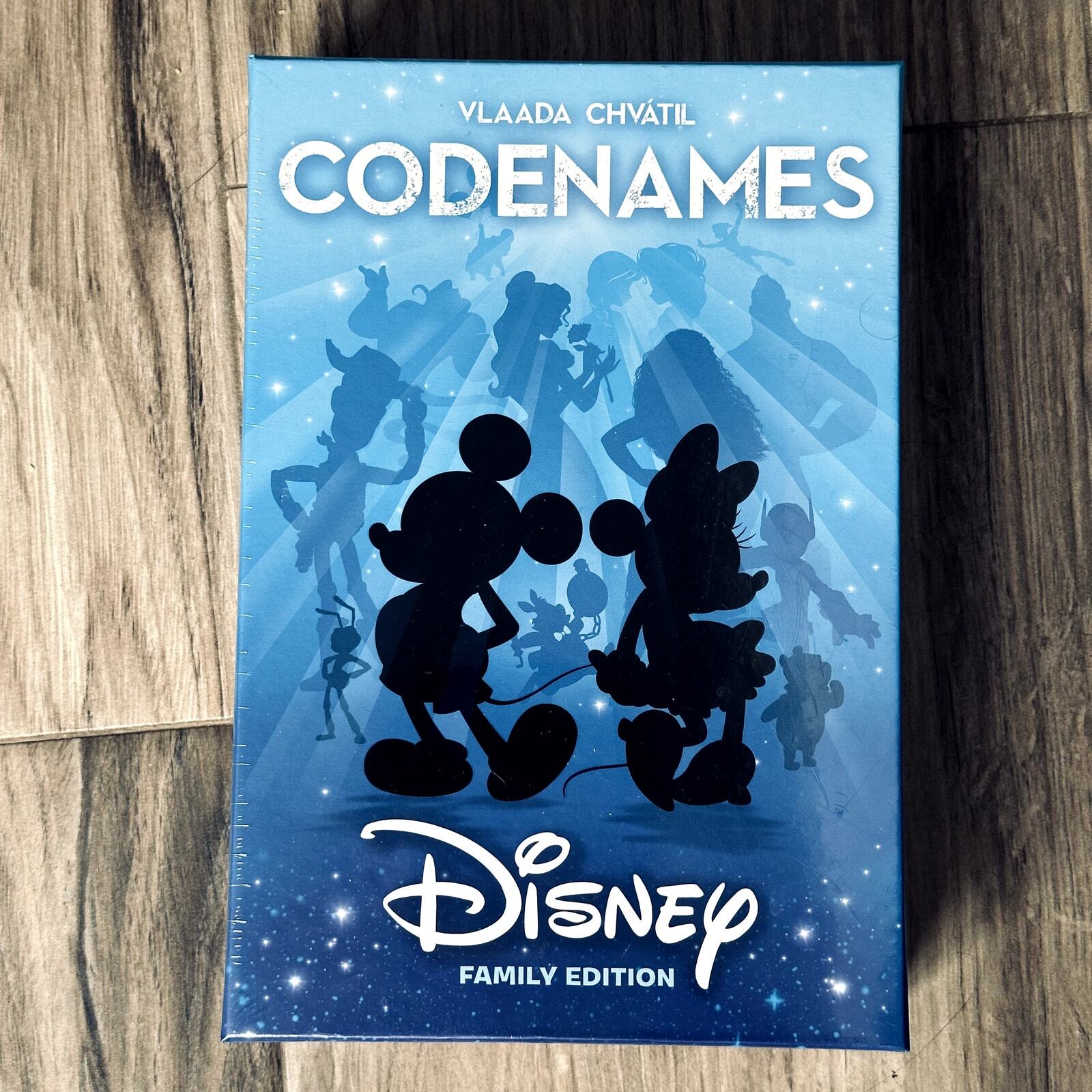 CODENAMES: Disney Family Edition 700304049018 | eBay