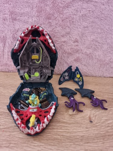 Mighty Max Bluebird Toys Doom Zones Man Eater Shark 1993 | eBay