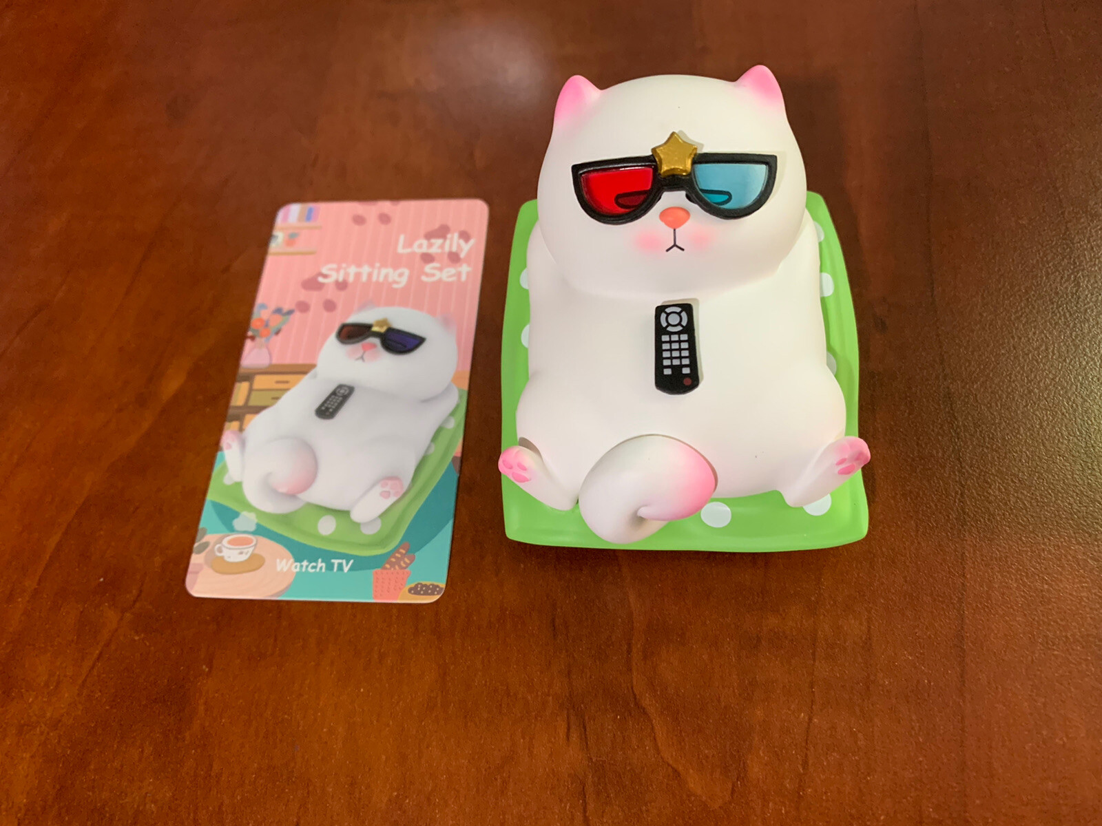 POP MART VIVI CAT Lazily Sitting Set Watch TV Designer Art Mini Figure ...