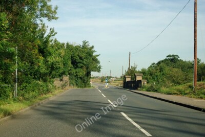 Photo 6x4 Causeway Bridge Lakeside/TQ5879 Ship Lane crosses the Mar ...