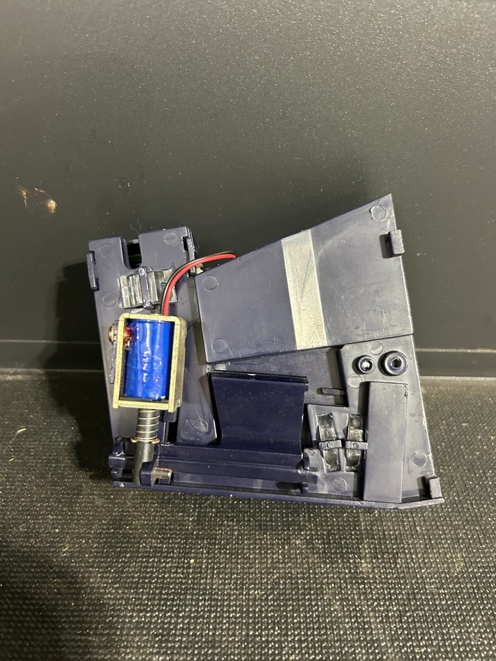 Used GO 127 / 137 GENESIS COMBO VENDING MACHINE BLUE COIN MECH COUNTER ...