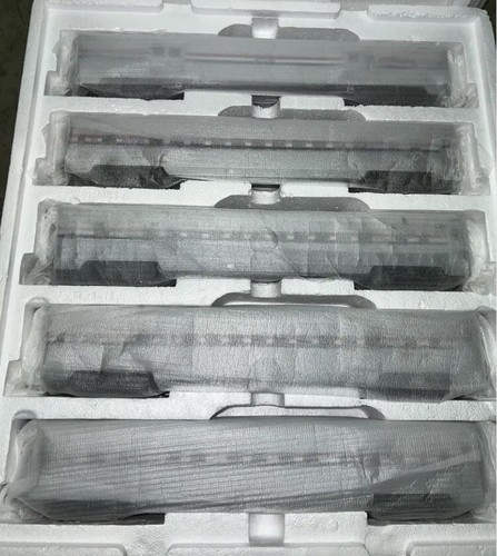 MTH PREMIER AMTRAK 5 CAR 70’ STREAMLINED PASSENGER SET 20-65151! O ...