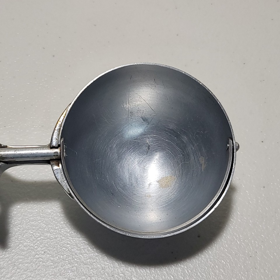VINTAGE BENEDICT DELUXE INDESTRUCTO ICE CREAM SCOOP 10 BAKELITE HANDLE ...