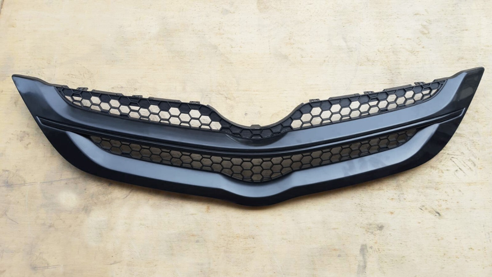 Prime Black Honeycomb Grill Fits For Toyota Yaris Sedan 2007-2011 53111 ...