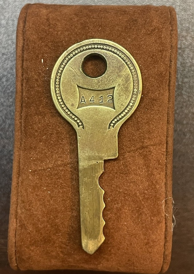 Vintage E.P. Hurd Padlock Side Door w/ Original Key, Heavy Duty ...