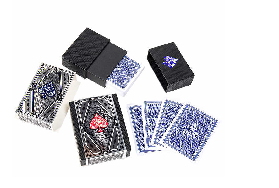 The Ultimate Poker Set 400 Poker Chips 2 Decks of Playing Cards and ...
