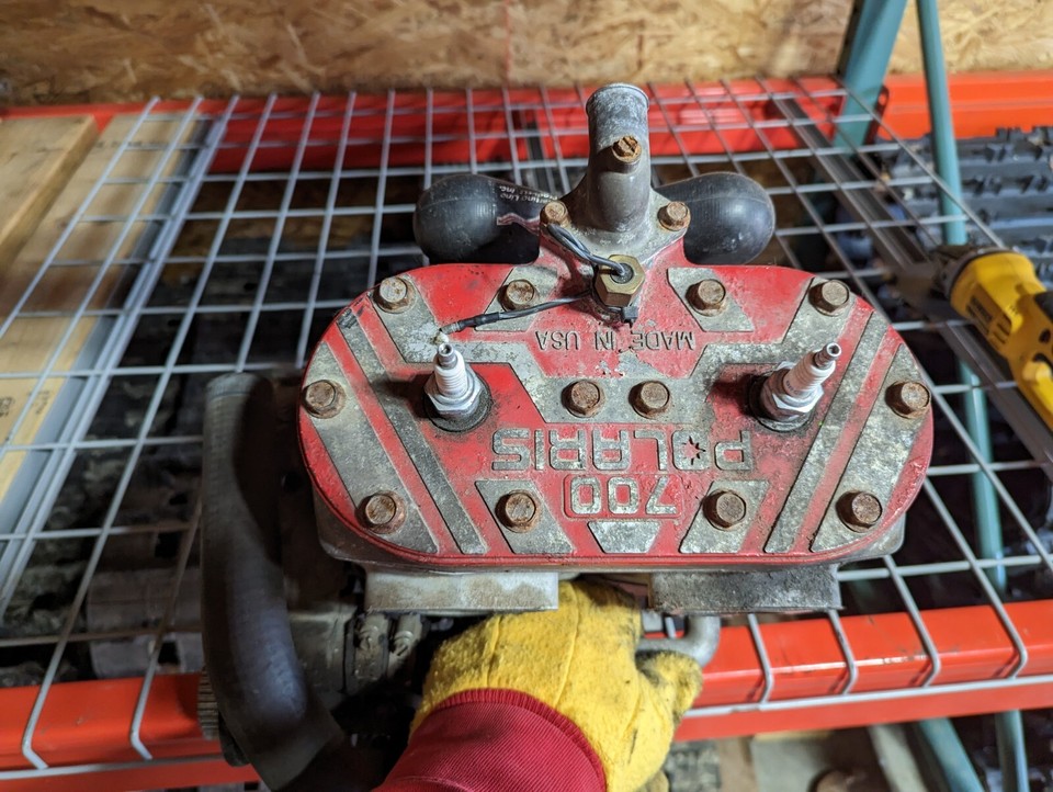 97 98 99 00 Polaris XC RMK 700 Non power valve complete running motor ...