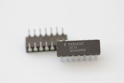 74S04DC FAIRCHILD INTEGRATED CIRCUIT NOS( New Old Stock ) 1PC ...