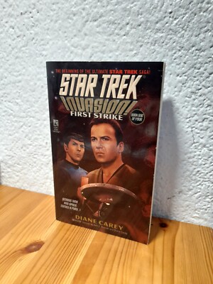 STAR TREK : Livre Invasion first strike Diane Carrey english version en ...