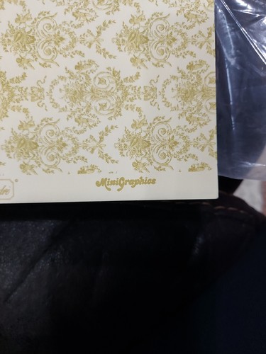 MiniGraphics dollhouse wallpaper 1/12 scale Marie Antoinette. 96 D 23 ...