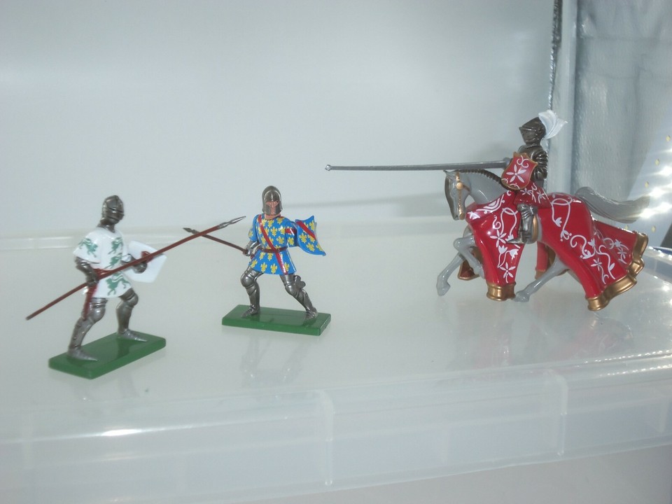 BRITAINS 08763 ENGLISH MEDIEVAL FOOT KNIGHTS WITH SPEARS + MOUNTED WITH ...