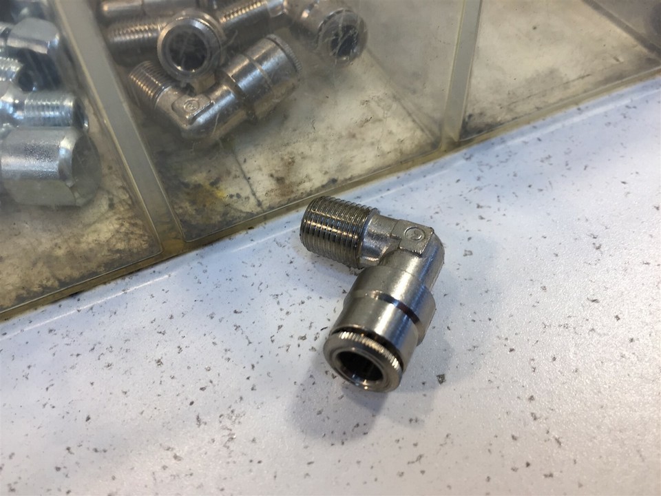 Lincoln Industrial Fittings 244048 244047 244884 20026 20024 244055 ...