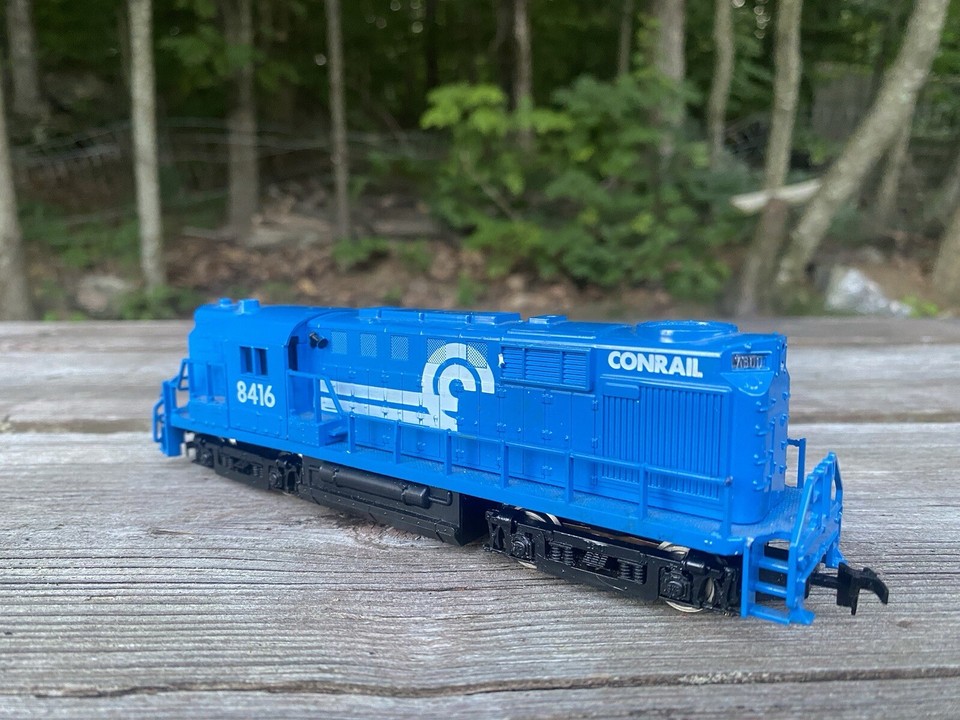 AHM Alco RS-11 Diesel Locomotive Conrail #8416. HO Scale For Repair | eBay