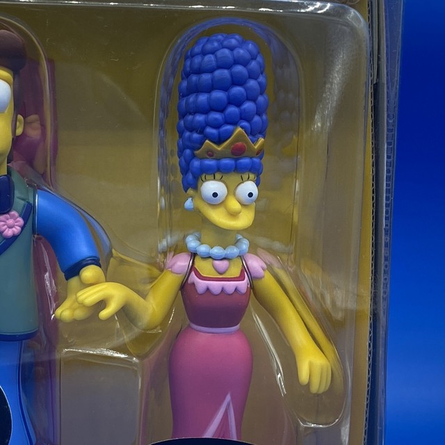 2002 The Simpsons Playmates Homer & Marge High School Prom Batteries ...