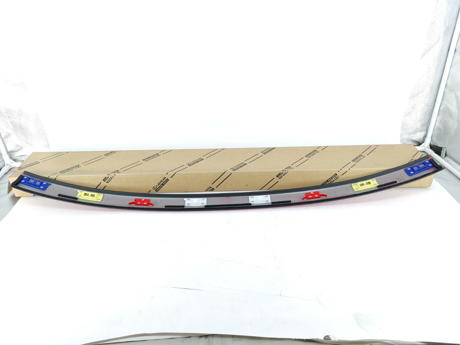 New OEM Toyota 75503-35061-D0 Upper Windshield Reveal Moulding Red 07 ...